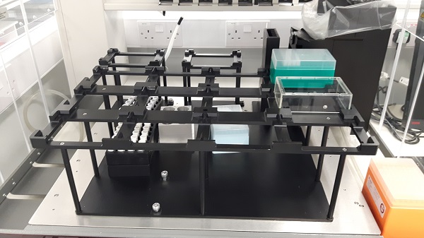 automated robotic liquid pharmaceutical dispensing workstation test ...